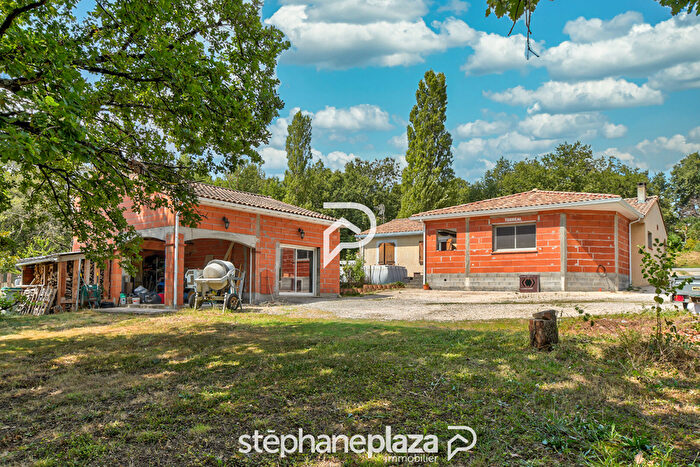 Maisons à vendre et appartements à louer - 1