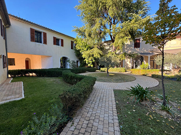 Appartement à vendre - Nîmes, Carmes - 5 pièces - 3 chambres