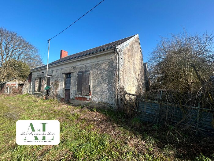 Maison à vendre - Noyant - 5 pièces - 2 chambres