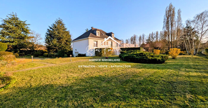 Maison à vendre - Le Grand-Pressigny - 11 pièces - 7 chambres