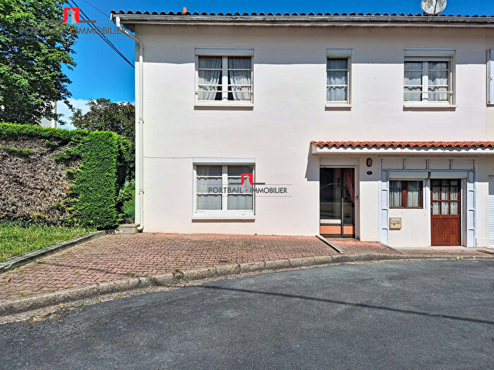 Carbon-Blanc : Maison 5 pièces à vendre