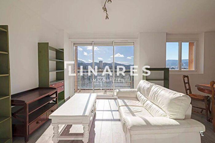 Appartement à louer - Sainte Marguerite, Marseille ème arrondissement - 3 pièces - 2 chambres