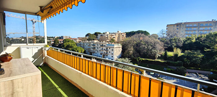 Appartement à vendre - Antibes, Rabiac, Carriat, Les Semboules, Les Brusquets - 3 pièces - 2 chambres