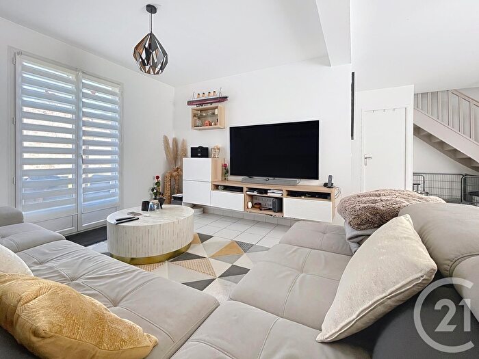 Maison 6 pièces à Vaux-le-Pénil, à vendre