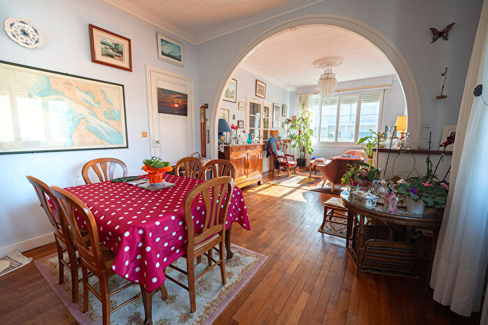 Maison à vendre - Royan, Centre-ville - 6 pièces - 4 chambres