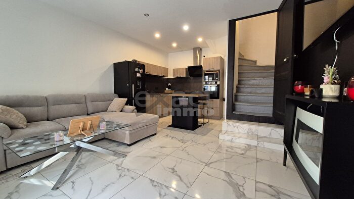 Lézignan-la-Cèbe : Maison 4 pièces à vendre