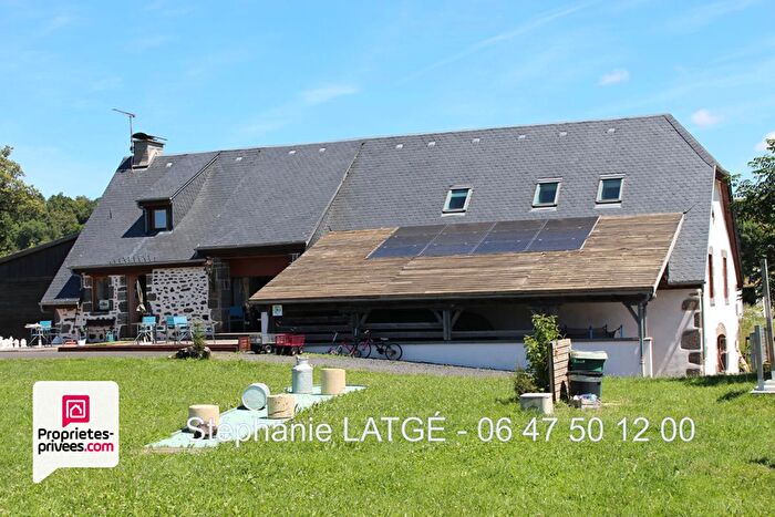 Saint-Martin-Valmeroux : Maison 20 pièces à vendre