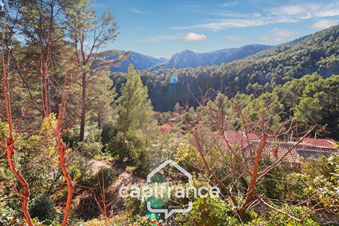 Maison à vendre - Belgentier - 5 pièces - 4 chambres