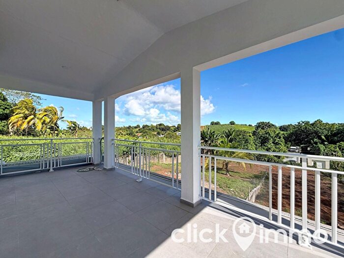 Maison à louer - Lamentin - 5 pièces - 4 chambres