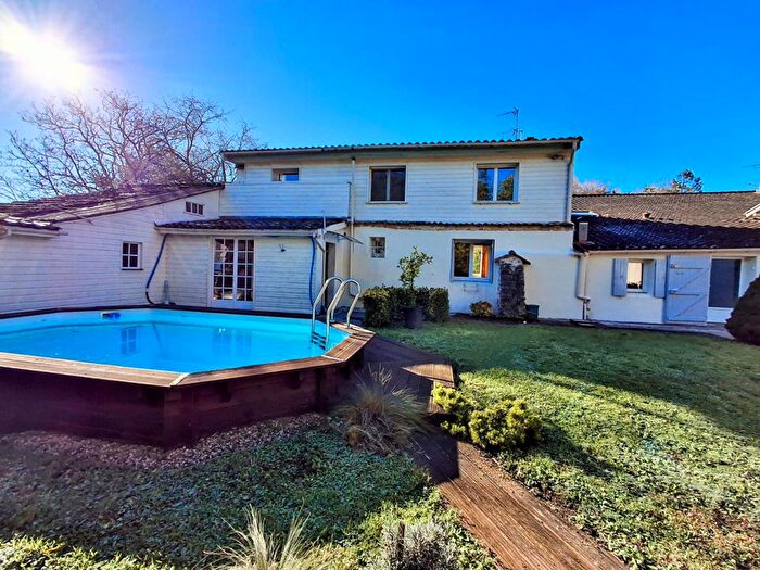 Maison à vendre - Pugnac - 7 pièces - 4 chambres