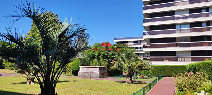 Appartement à vendre - Rocquencourt - 4 pièces - 3 chambres