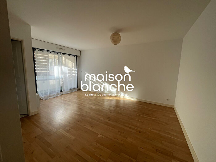 Appartement à louer - Bordeaux, Ornano - 2 pièces - 1 chambre