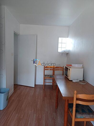 Appartement à louer - La Chapelle St Mesmin - 2 pièces - 1 chambre