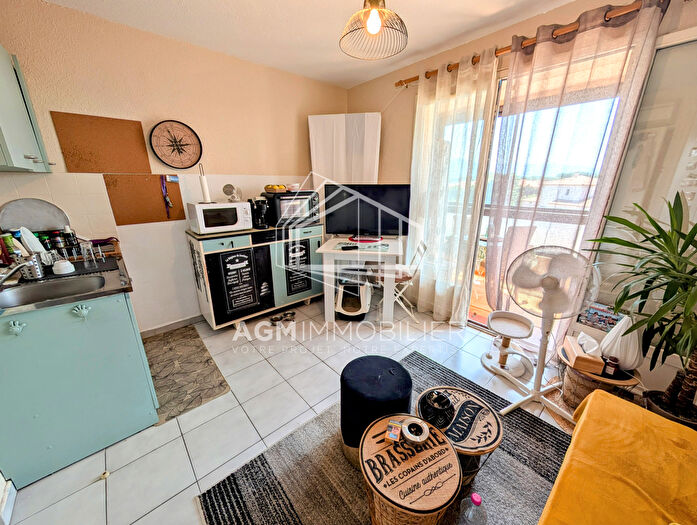 Appartement à vendre - Saint-Cyprien, Le Port - 1 pièce