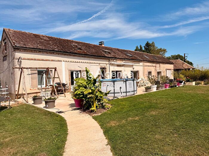 Maison 6 pièces à Saint-Valérien, à vendre