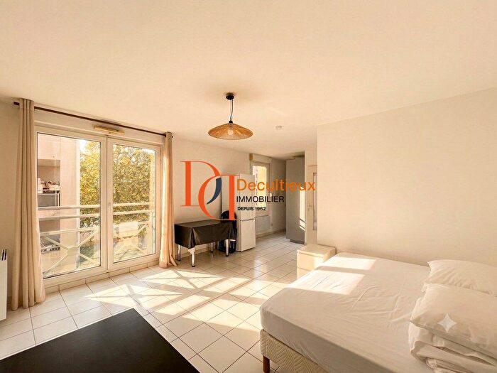 Ferrandière Maisons-Neuves, Villeurbanne : Appartement 1 pièce à louer