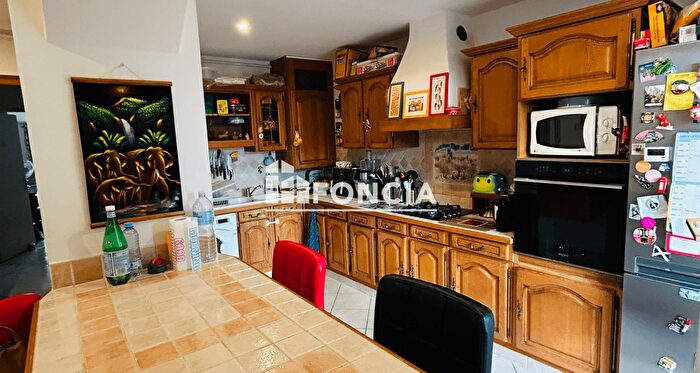 Appartement à vendre - Aubagne, La Tourtelle - 4 pièces - 3 chambres