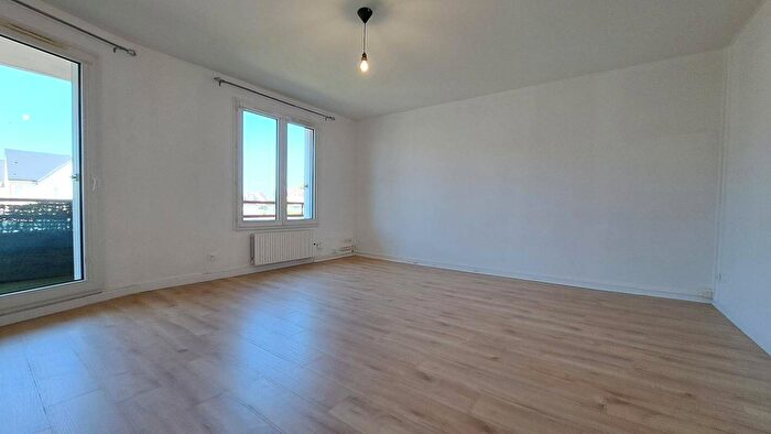 Appartement 5 pièces à Le Vilpot, Saran, à louer