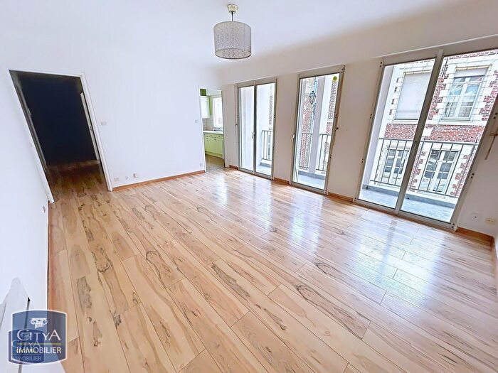 Appartement à vendre - Cambrai, Centre-Ville, Gare - 2 pièces - 1 chambre