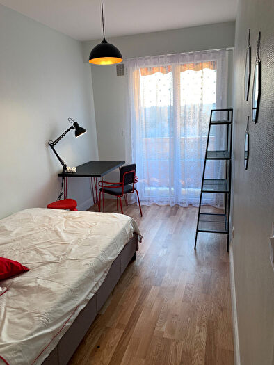 Appartement à louer - Lyon e , Bachut, Transvaal - 6 pièces - 5 chambres