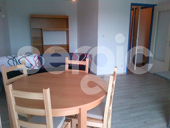 Appartement à louer - Olivet, Larry, Coin Rond, Lorette - 1 pièce