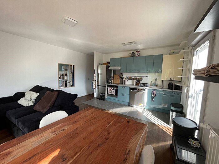 Juillet Zola, Alfortville : Appartement 3 pièces à louer