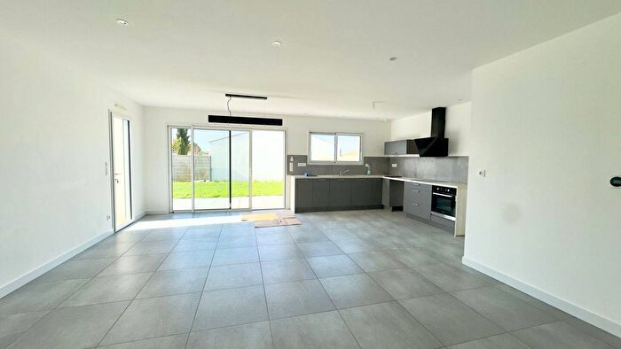 Maison à louer - Bourgneuf - 5 pièces - 4 chambres