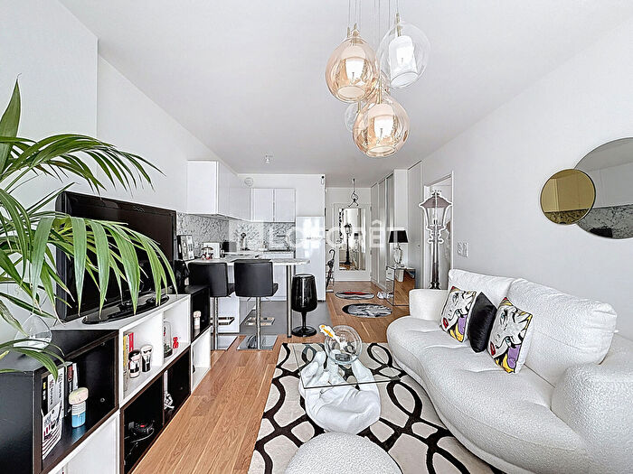Le Plessis-Robinson, Cité Basse : Appartement 2 pièces à vendre