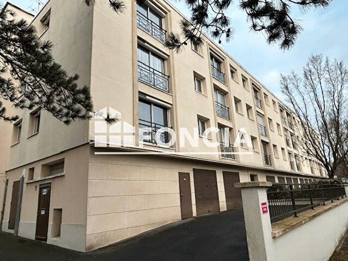 Appartement à louer - Bois de Verrières-Coulée Verte-Parc Heller, Antony - 1 pièce