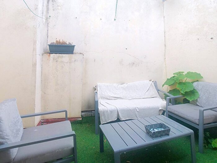 Appartement à louer - La Balance-Palais des Papes, Avignon - 1 pièce