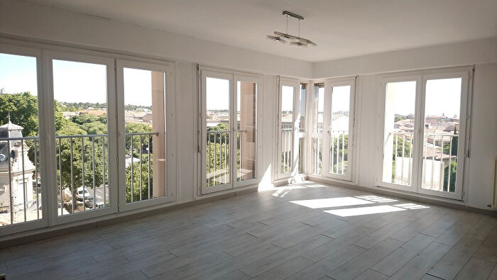 Appartement 2 pièces à Nîmes, Jean Jaurès, à louer