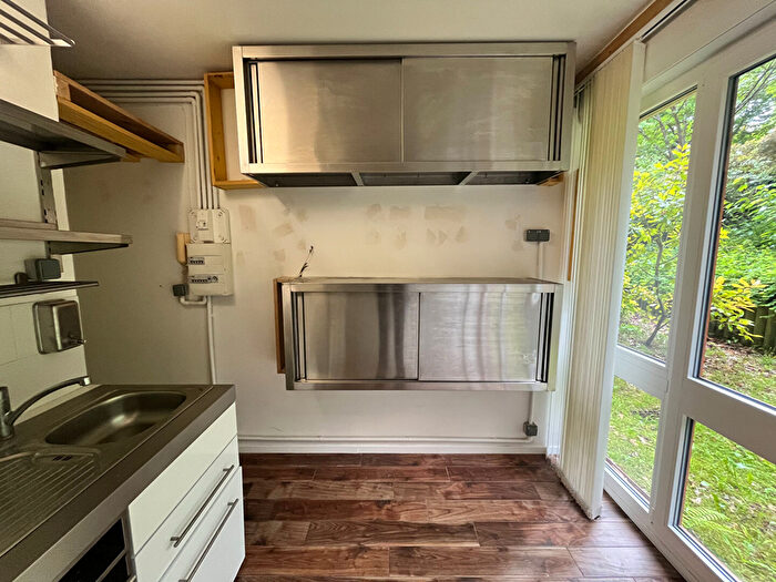 Appartement à vendre - La Celle-Saint-Cloud, La Jonchère - 1 pièce