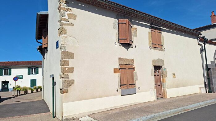 Maison 2 pièces à louer à Bouzel
