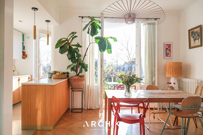 Maison à louer - Gambetta, Paris ème arrondissement - 7 pièces - 4 chambres