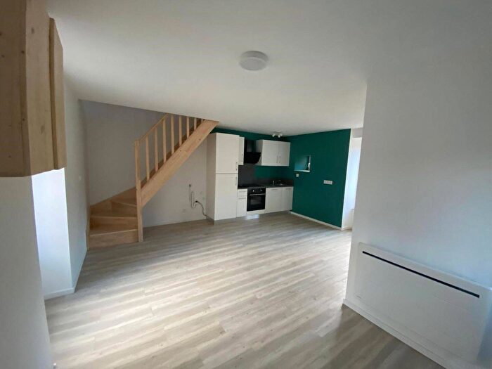 Maison à louer - Olloix - 3 pièces - 2 chambres