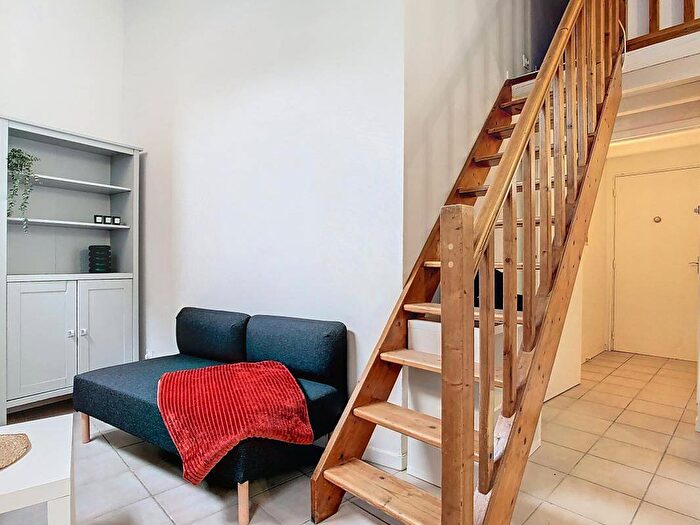 Appartement 1 pièce à Croix Rousse Centre, Lyon 4ème arrondissement, à louer