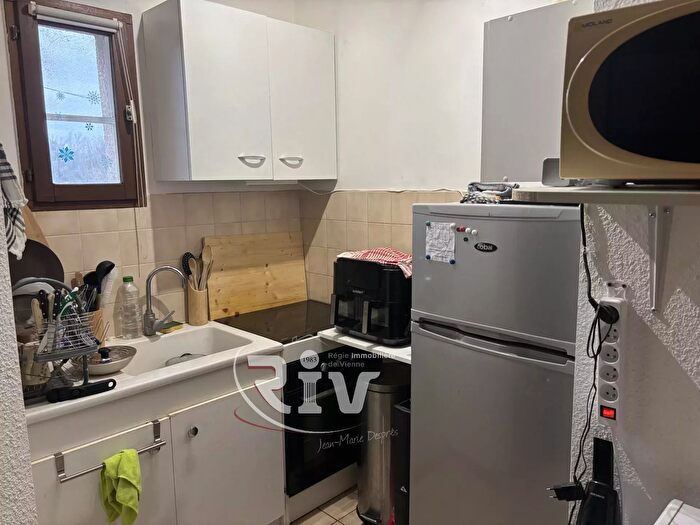 Appartement à louer - Beaurepaire - 2 pièces - 1 chambre