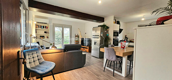 Maison à vendre - Vergèze - 5 pièces - 4 chambres