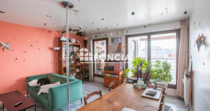 Appartement à vendre - Saint-Denis, République, Gare - 4 pièces - 3 chambres