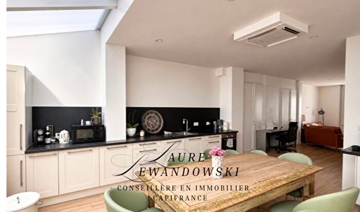 Villeneuve-d'Ascq, Pres, Flers Bourg, Château : Maison 5 pièces à vendre