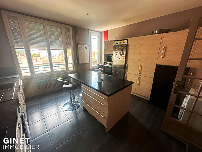 Appartement à vendre - Roanne, Centre-ville, Varenne - 4 pièces - 3 chambres