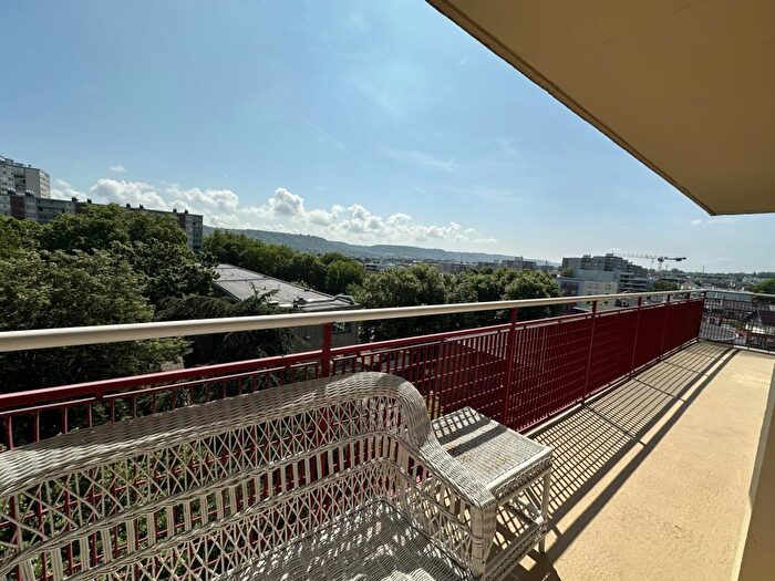 Appartement à vendre - Sotteville-lès-Rouen, Centre-ville, Marcel Lods, Victor Hugo - 4 pièces - 3 chambres