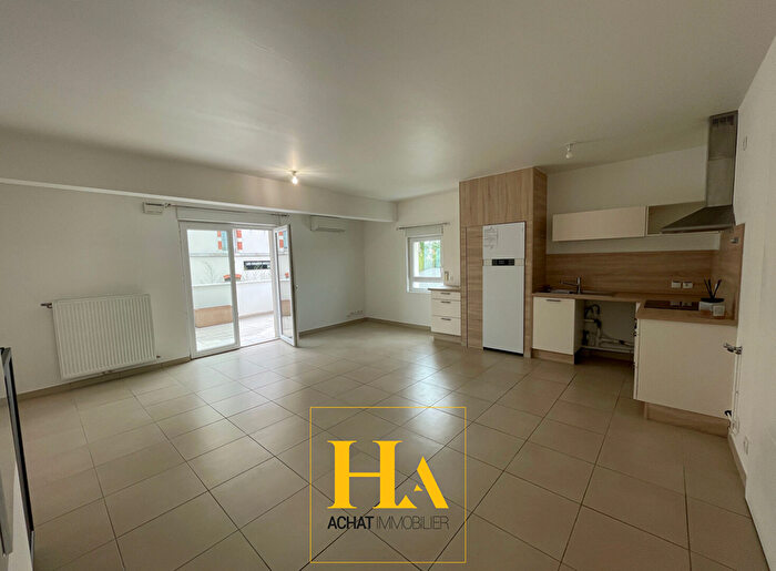 Appartement à vendre - Montélimar, Centre-ville - 4 pièces - 2 chambres