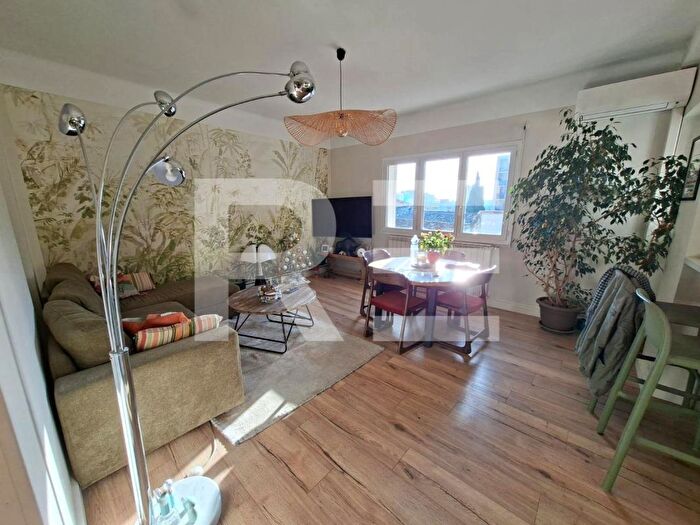 Appartement à vendre - Nîmes - 4 pièces - 3 chambres