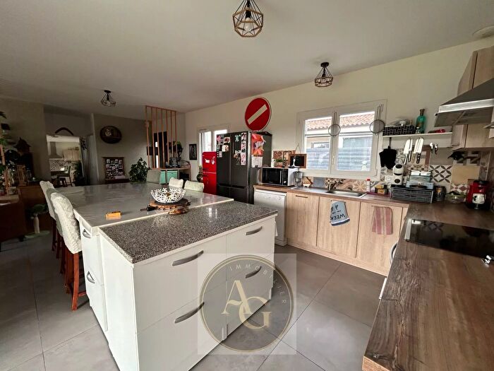 Maison à vendre - Saint-Martin-Lalande - 5 pièces - 4 chambres