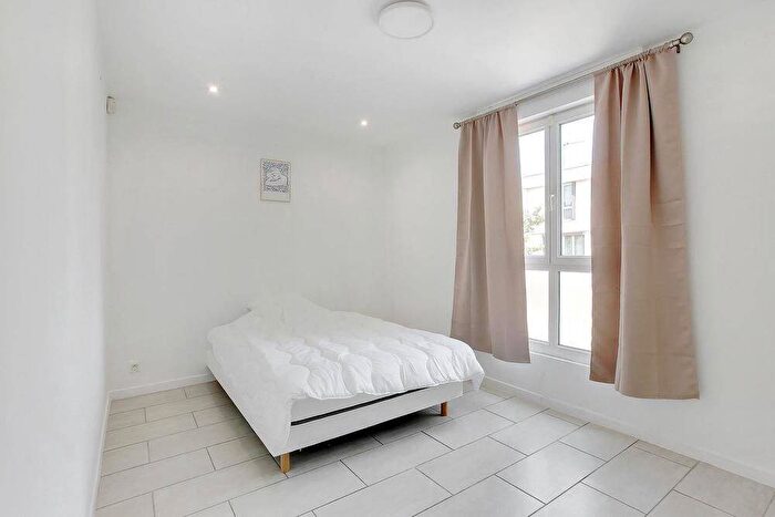 Bd Gallieni, Villeneuve-la-Garenne : Appartement 1 pièce à louer