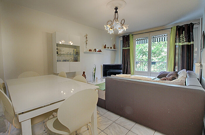 Appartement à vendre - Champigny-sur-Marne, Le Plateau - 4 pièces - 3 chambres