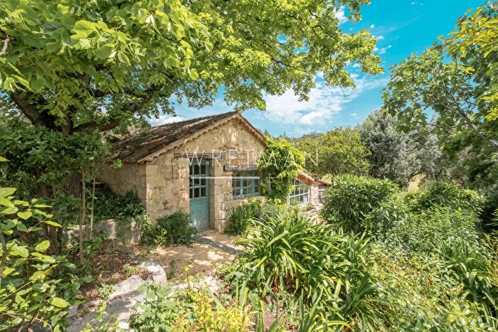 Maison à vendre - Tourrettes - 10 pièces - 6 chambres