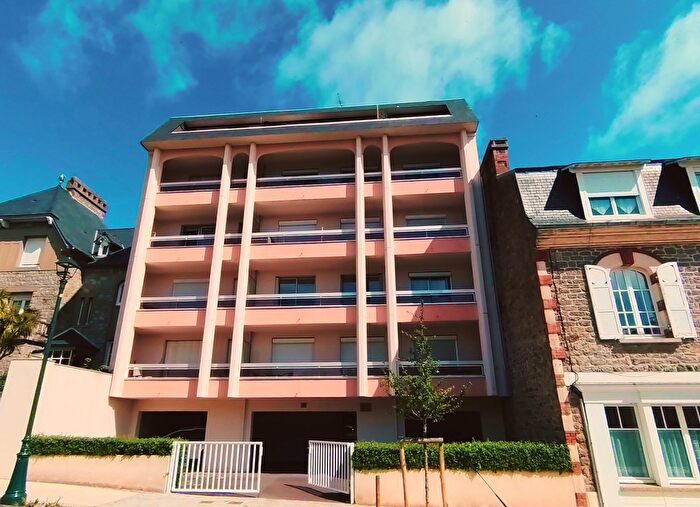 Dinard, Centre-ville, Plage de l'Ecluse, Pointe du Moulinet - Appartement 2 pièces à vendre