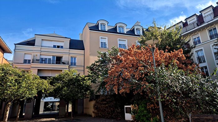 Noisy-le-Grand, Centre-ville - Appartement 2 pièces à vendre